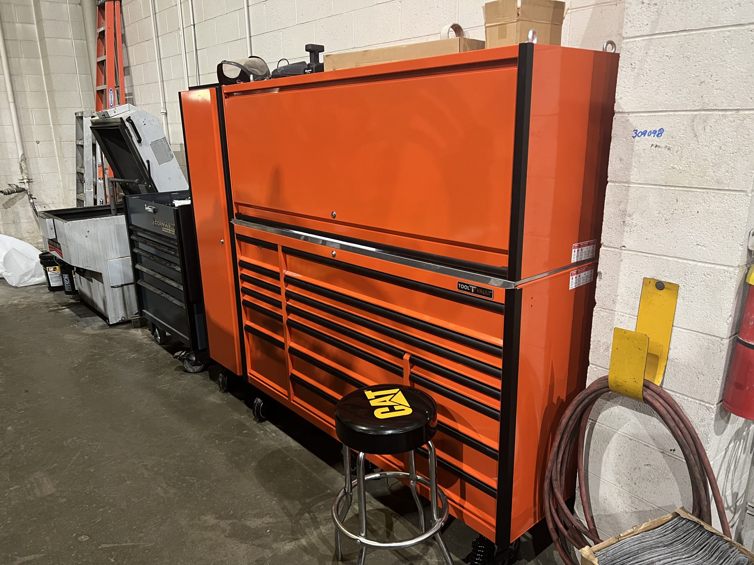 Tool Vault Elite 72″ 20 Drawer Roller Cabinet w/ Hutch and Side Locker – StrictlyToolBoxes.com