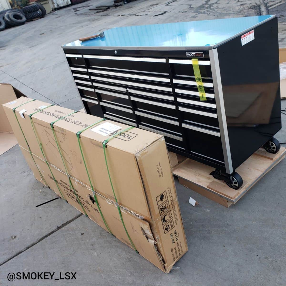 Tool Vault Elite XL 84” 23-Drawer Roller Cabinet with Hutch – StrictlyToolBoxes.com