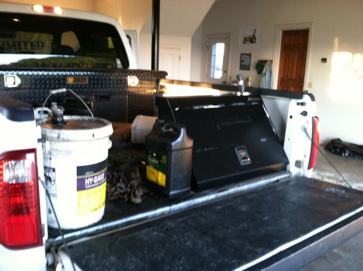 Montezuma Professional Portable Tool Box – ME300B – Medium (30″ x 15″D ...