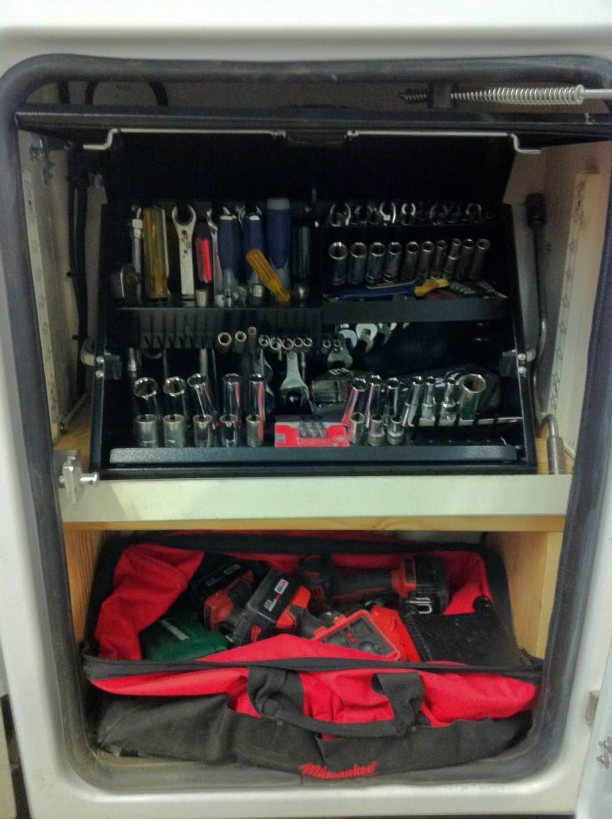 Montezuma Professional Portable Tool Box – SM200B – Small (22 ½” x 13″D ...