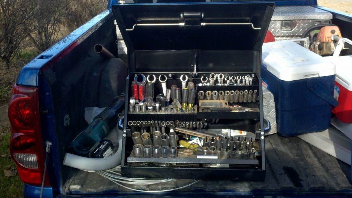 Montezuma Professional Portable Tool Box – SM200B – Small (22 ½” x 13″D ...