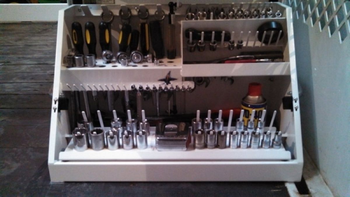 Montezuma Professional Portable Tool Box – SM200B – Small (22 ½” x 13″D ...